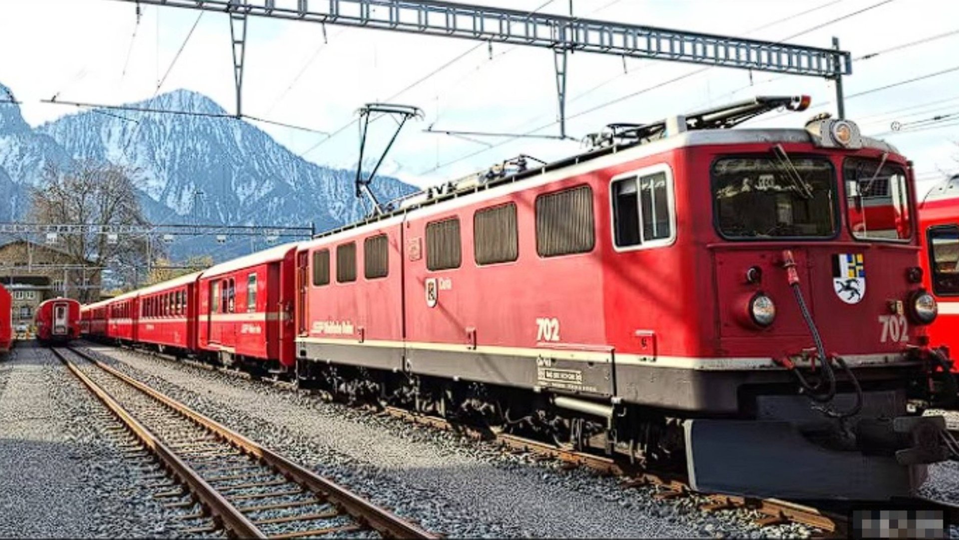 🚂 4К SmartTV ➤ Ландкварт - Верейна - Санкт-Мориц, подъем на 1250 метров на локомотиве 1958 года!