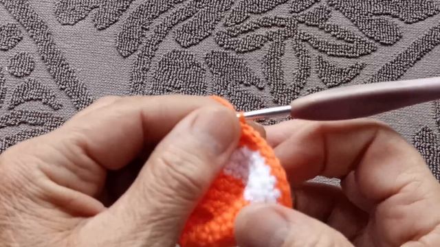 Смена цвета нити при вязании столбиков без накида.