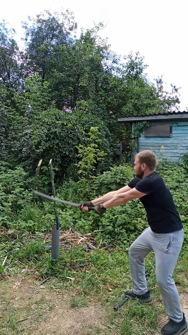 Тамэсигири - рубка катаной  молодых стволов деревьев от школы японского фехтования Katana Club