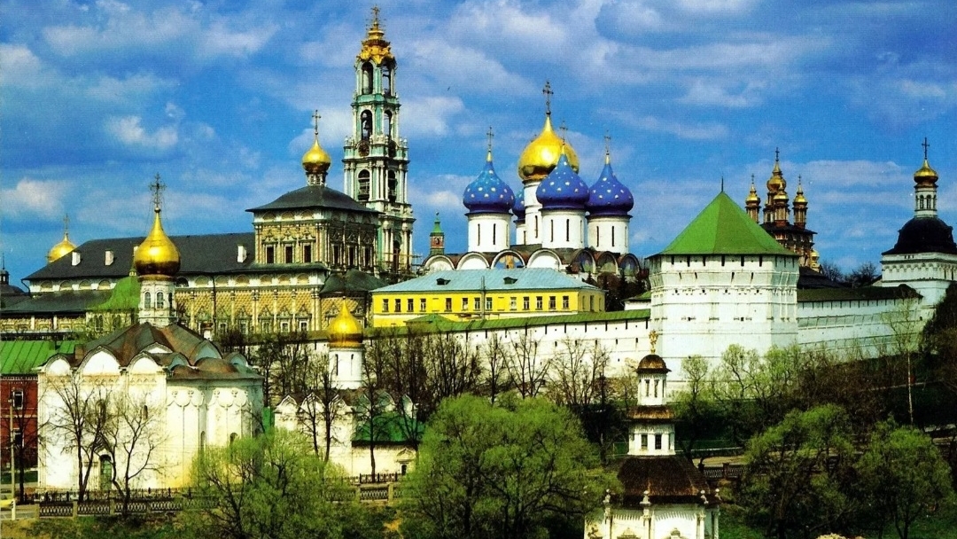 Троице-Сергиева Лавра, вид в бинокль