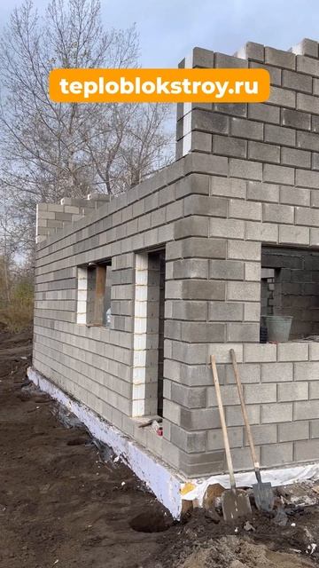 Построили баню из теплоблоков 20х40х40 с фаской