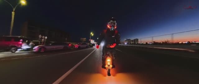 Немного ночных покатушек.