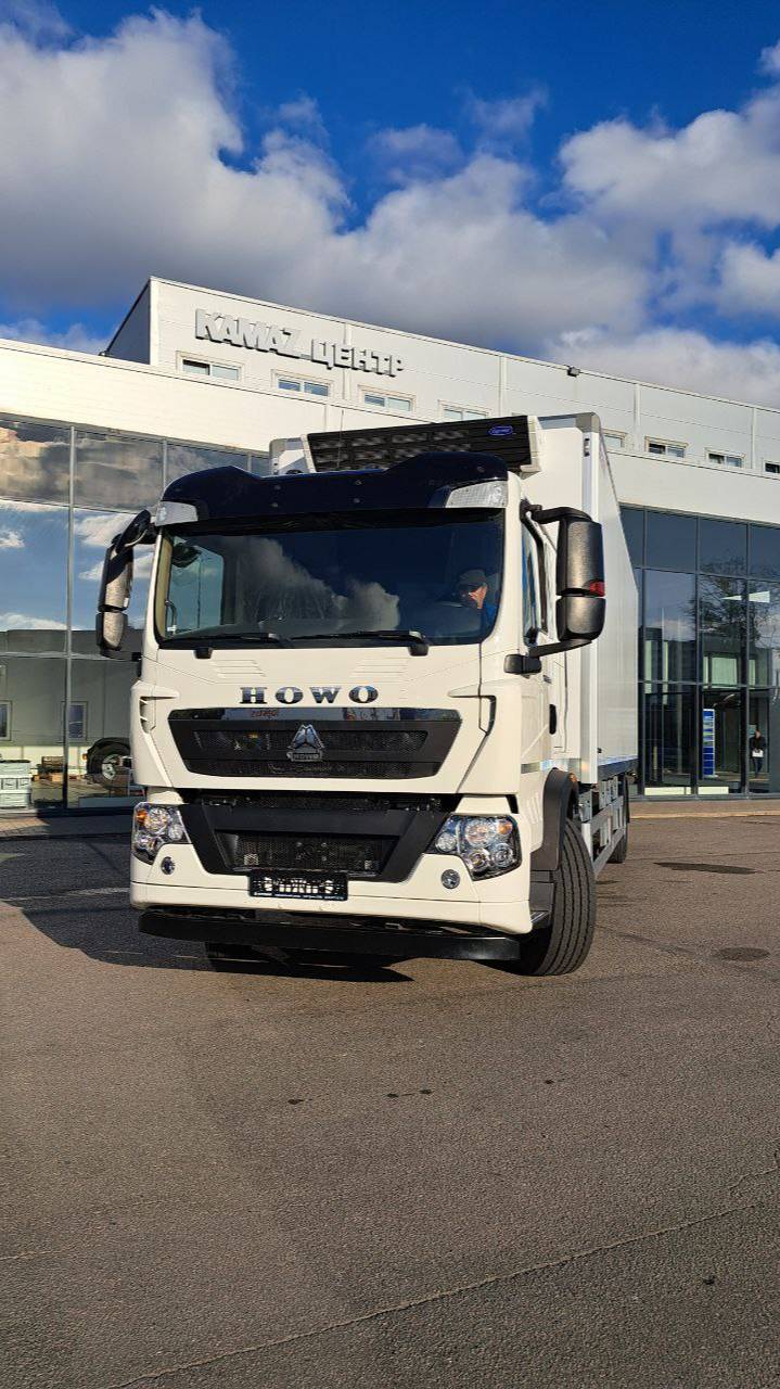 ✅ Изотермический фургон на шасси HOWO 4х2 с рефрижератором и гидробортом - идеально и точно в срок!