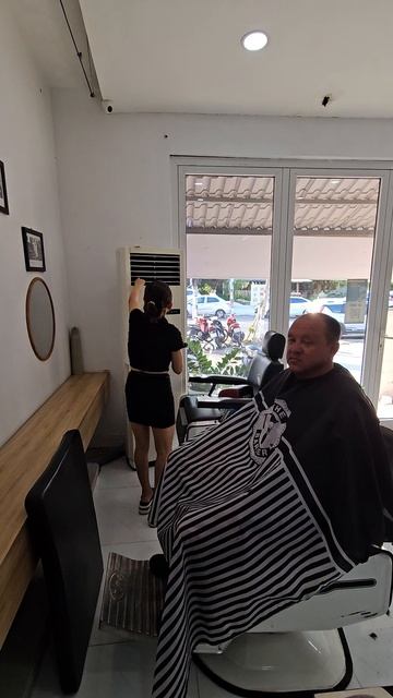 #shorts #вьетнам #фукуок Парикмахерская на Фукуоке. Стрижка за 6 $