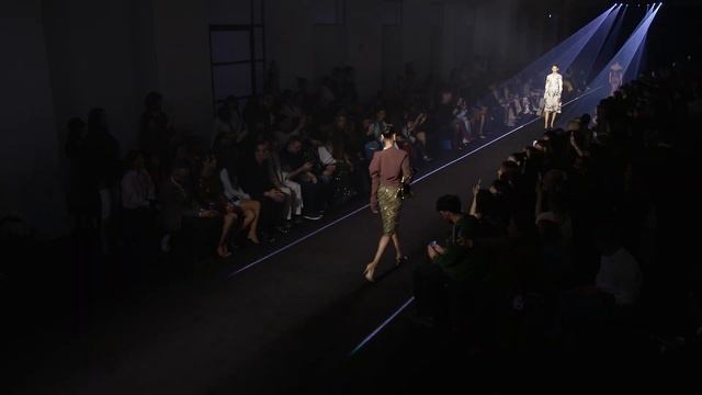 Показ коллекция прет-а-порте Georges Hobeika осень-зима 2025