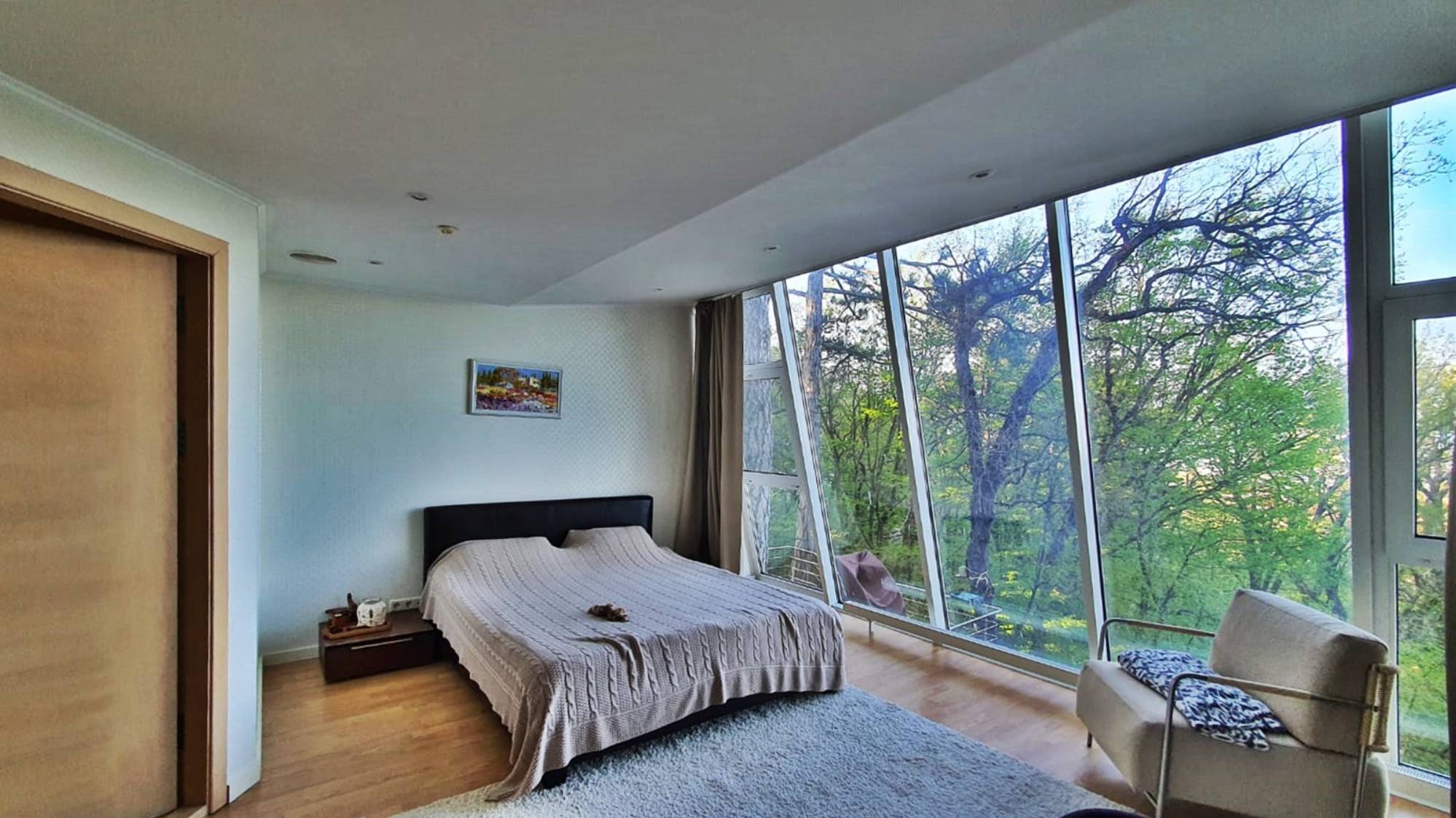 Обзор коттеджа на продажу в закрытом поселке Горный  в Ливадии