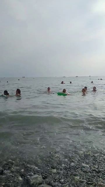 Море море. Загораем на чёрном море.