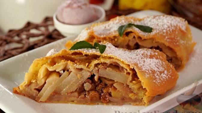 Когда начинки действительно много. ГРУШЕВЫЙ ШТРУДЕЛЬ