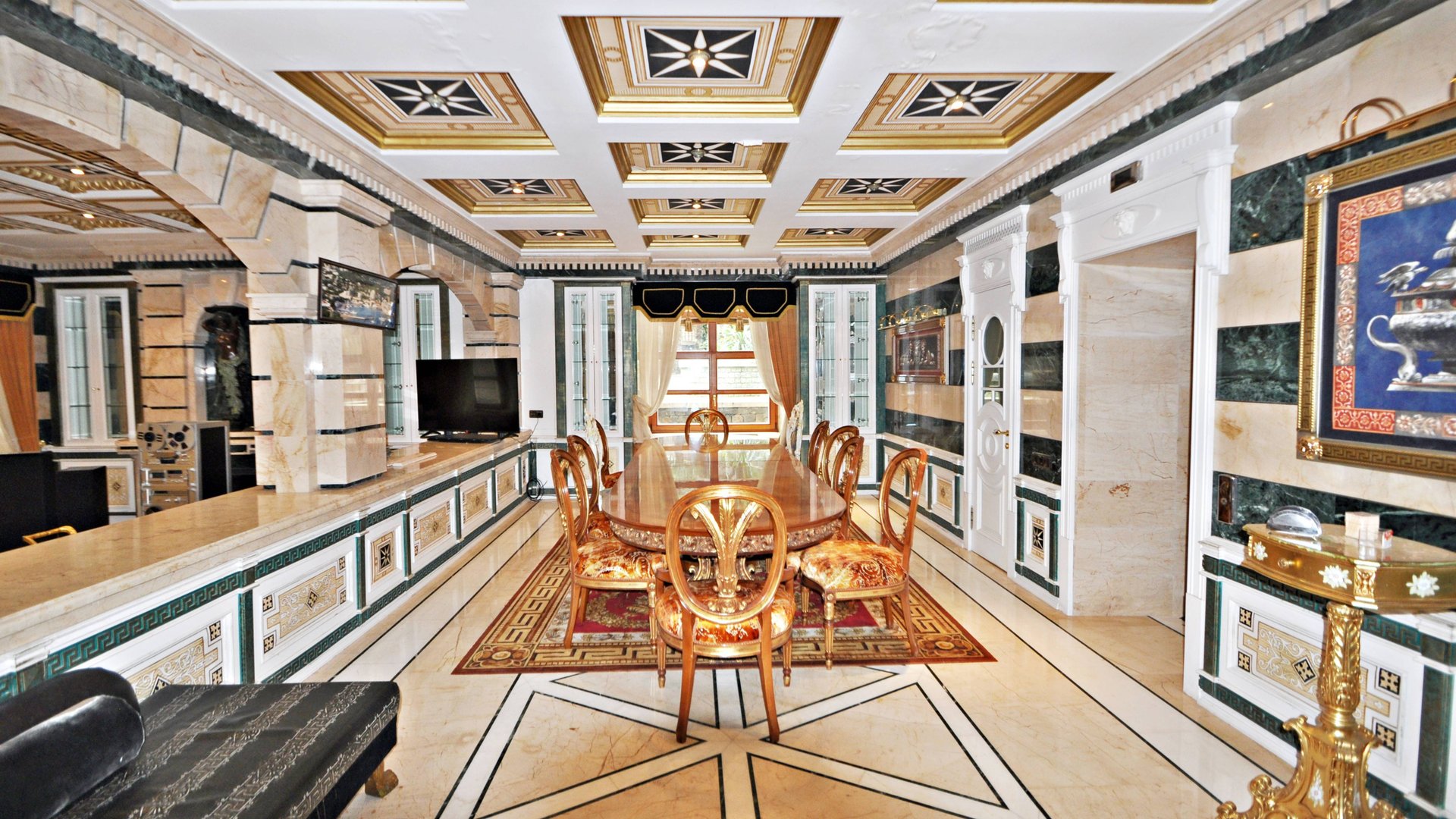 Обзор 2-х домов на продажу в центре Ялты улица Павленко