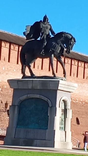 Памятник Дмитрию Донскому в Коломне