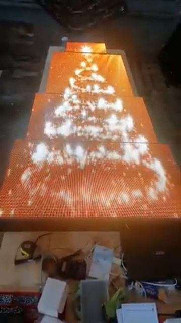 Светодиодный экран "Новогодняя ель" от производителя в Туле.