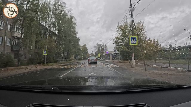 Субботняя поездка по городу. Мойка, поиск 95 бензина на АЗС. Остановка в деревне