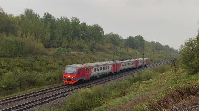 Дизель-электропоезд ДТ1-013, перегон Верево - Александровская