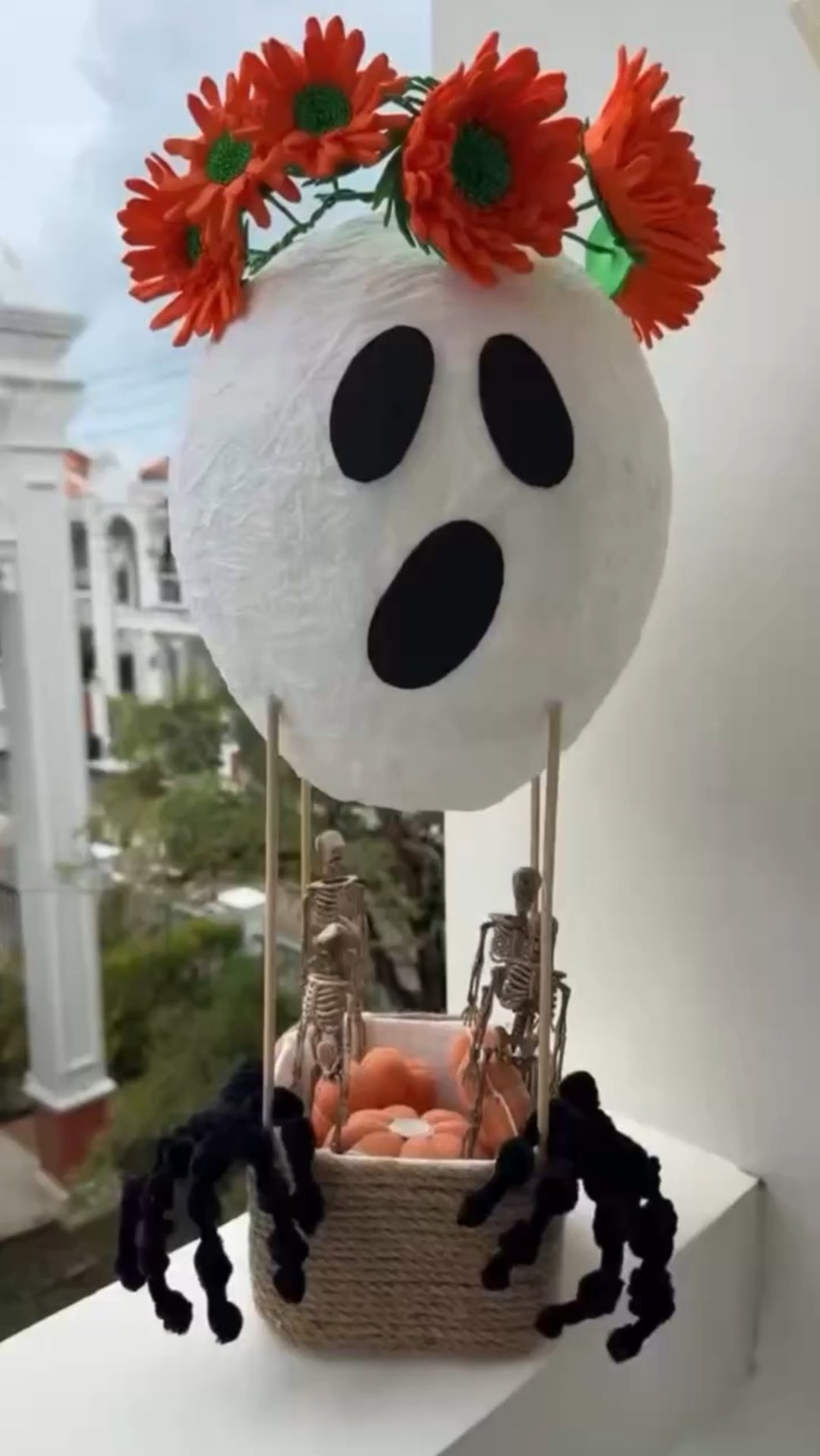 Декор на Хэллоуин своими руками 👻. Воздушный шар в форме привидения 👻