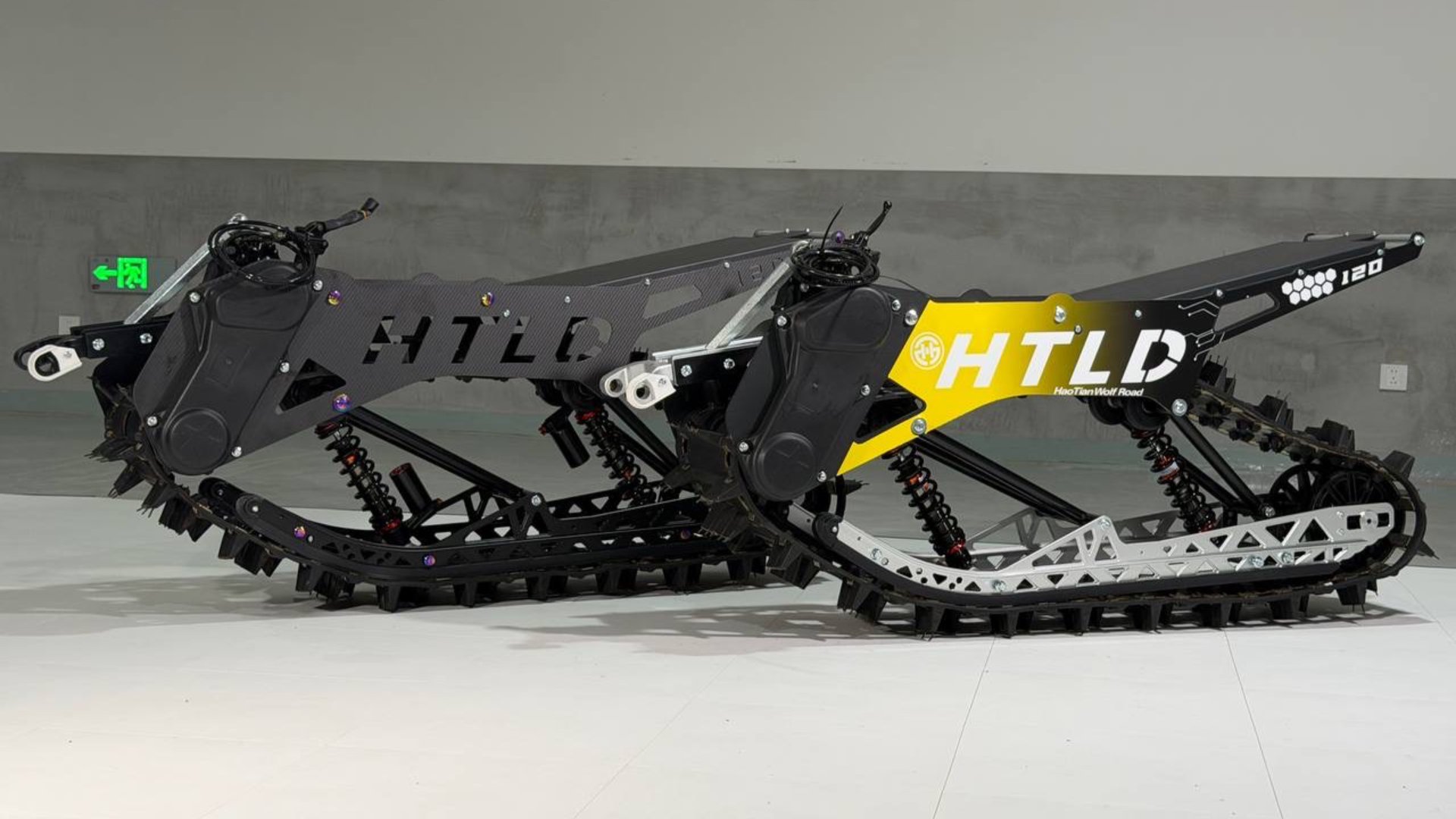 Выставочный образец сноубайка HTLD с пробегом 50м/ч