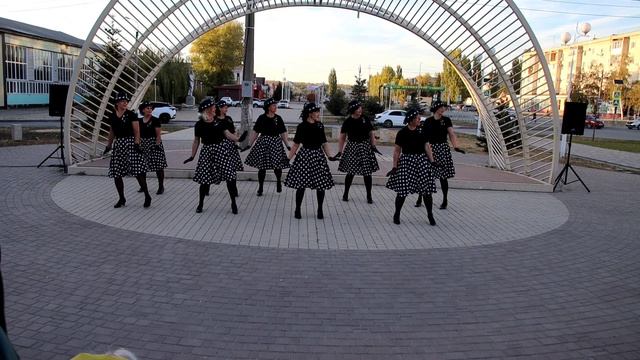 Танцевальный коллектив "Lady Dance".