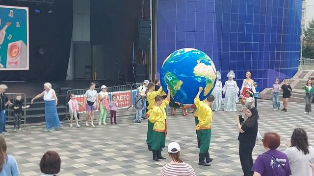 Концерт "Россию мы Родиной зовём" в Ново-Переделкино. Хоровод "Ручеёк", свободные танцы (12.06.25)