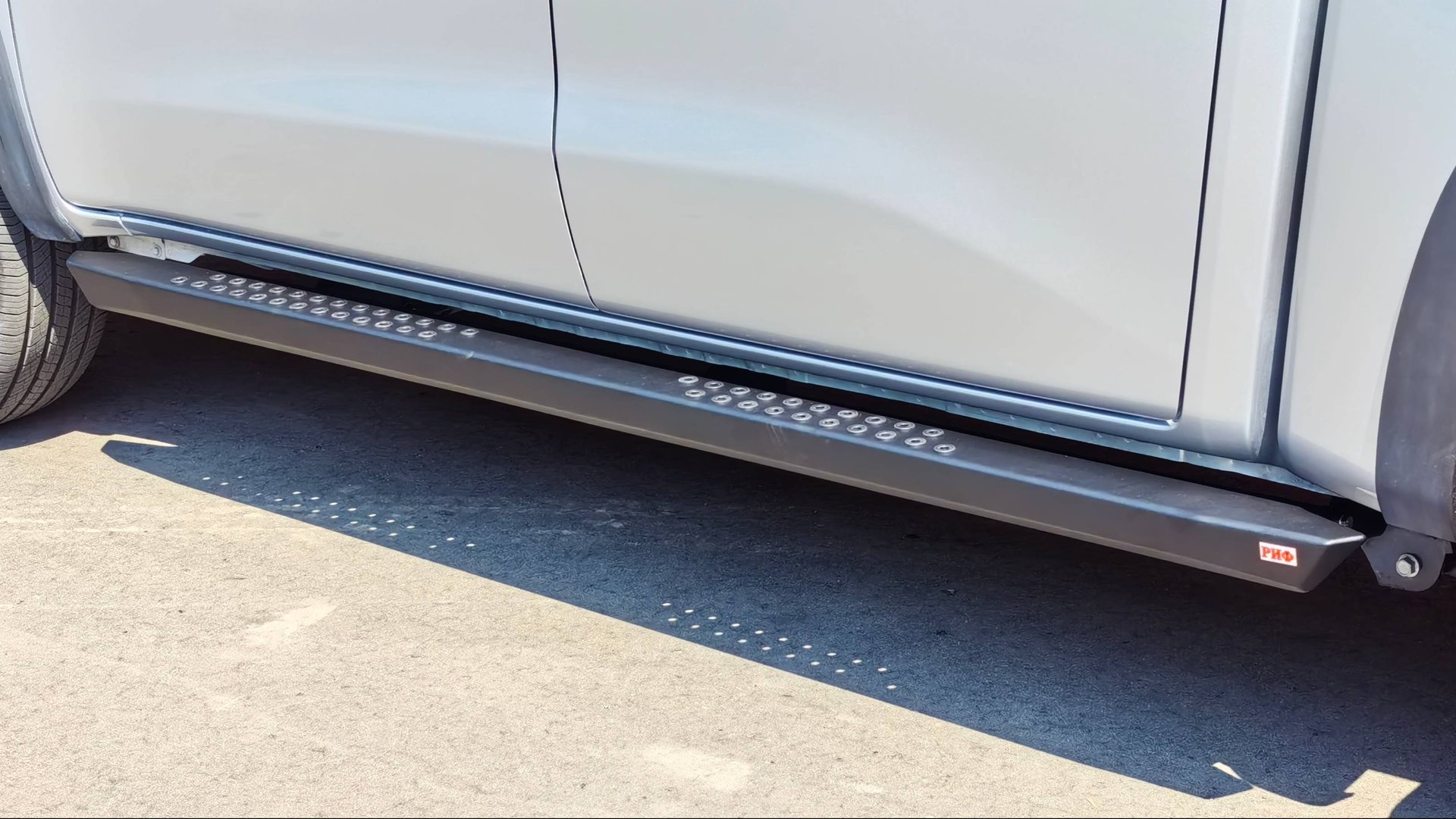 Силовые пороги РИФ на Changan Hunter Plus: обзор и установка