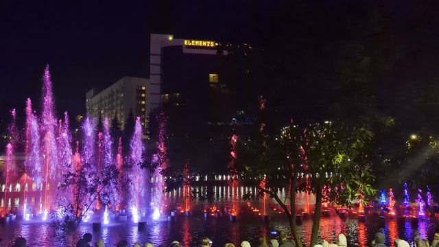 г.Киров - музыкальный фонтан у цирка