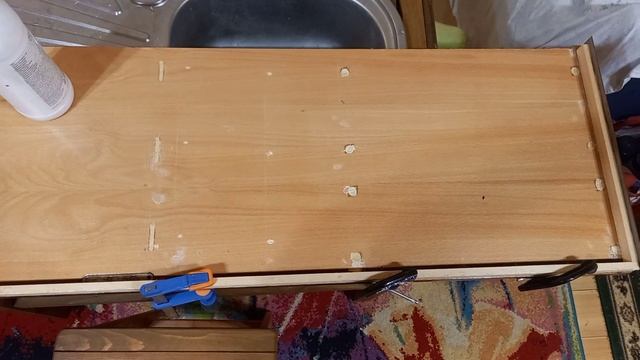 Полка над раковиной