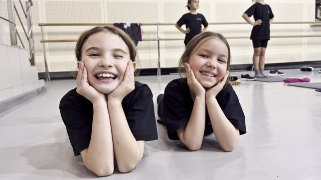 Поздравление от группы Цветик