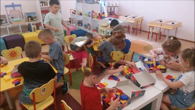 Умничка с Блоками Дьенеша у подготовишек