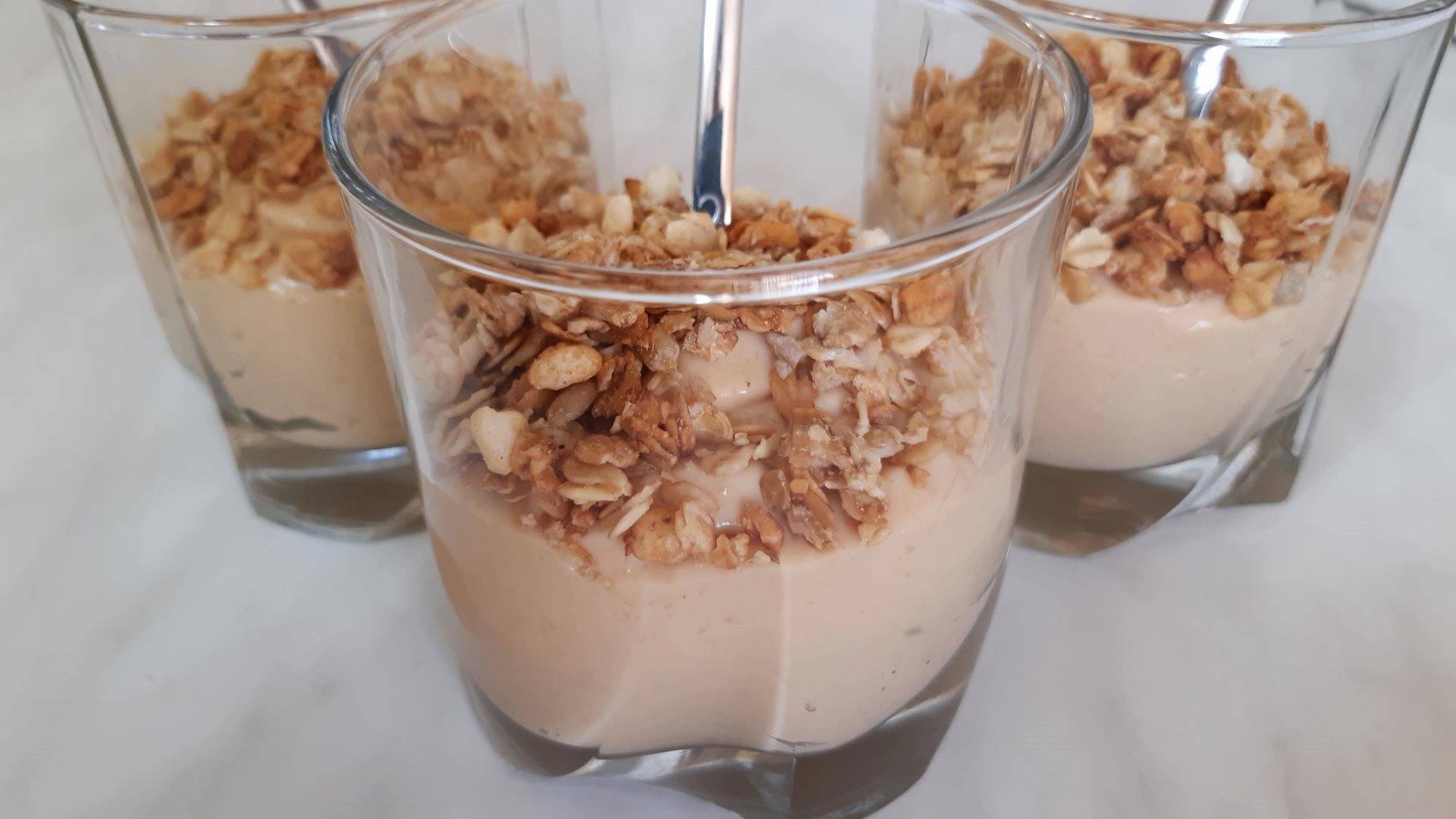 Торт КАРАМЕЛЬКА за 5 МИНУТ! / ФАНТАСТИКИ ВКУСНО и БЫСТРО ДЕСЕРТ В СТАКАНЕ НА СКОРУЮ РУКУ!