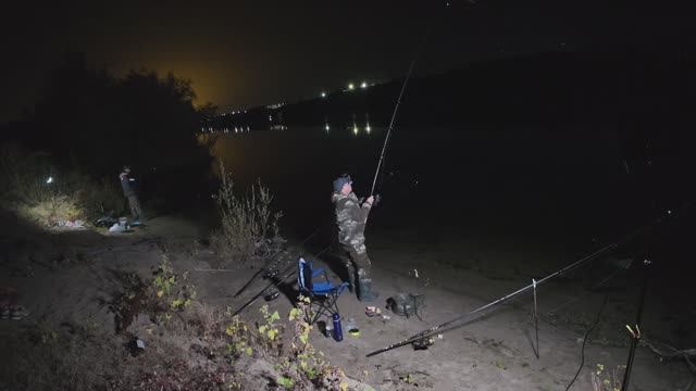 Река Ахтуба. Три выезда в одном видео. Рыбалка в ночное время.