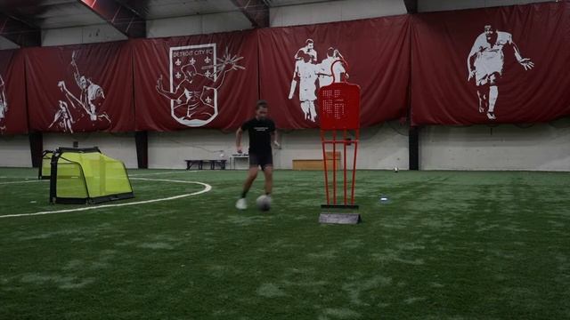 BlazePod - Обзор и тренировка с профессиональным футболистом