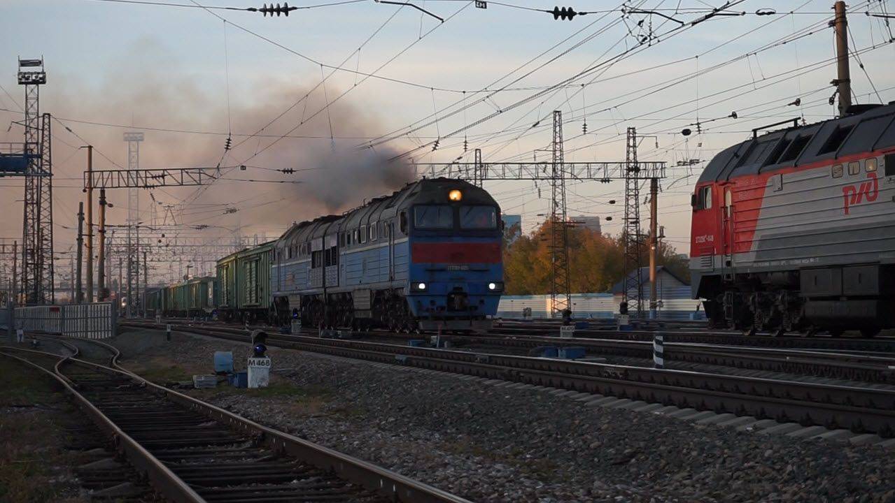 Тепловоз 2ТЭ116У-0025. Резвое дымное отправление.