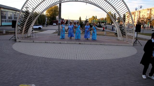 «Бабье лето» — «Широка река».