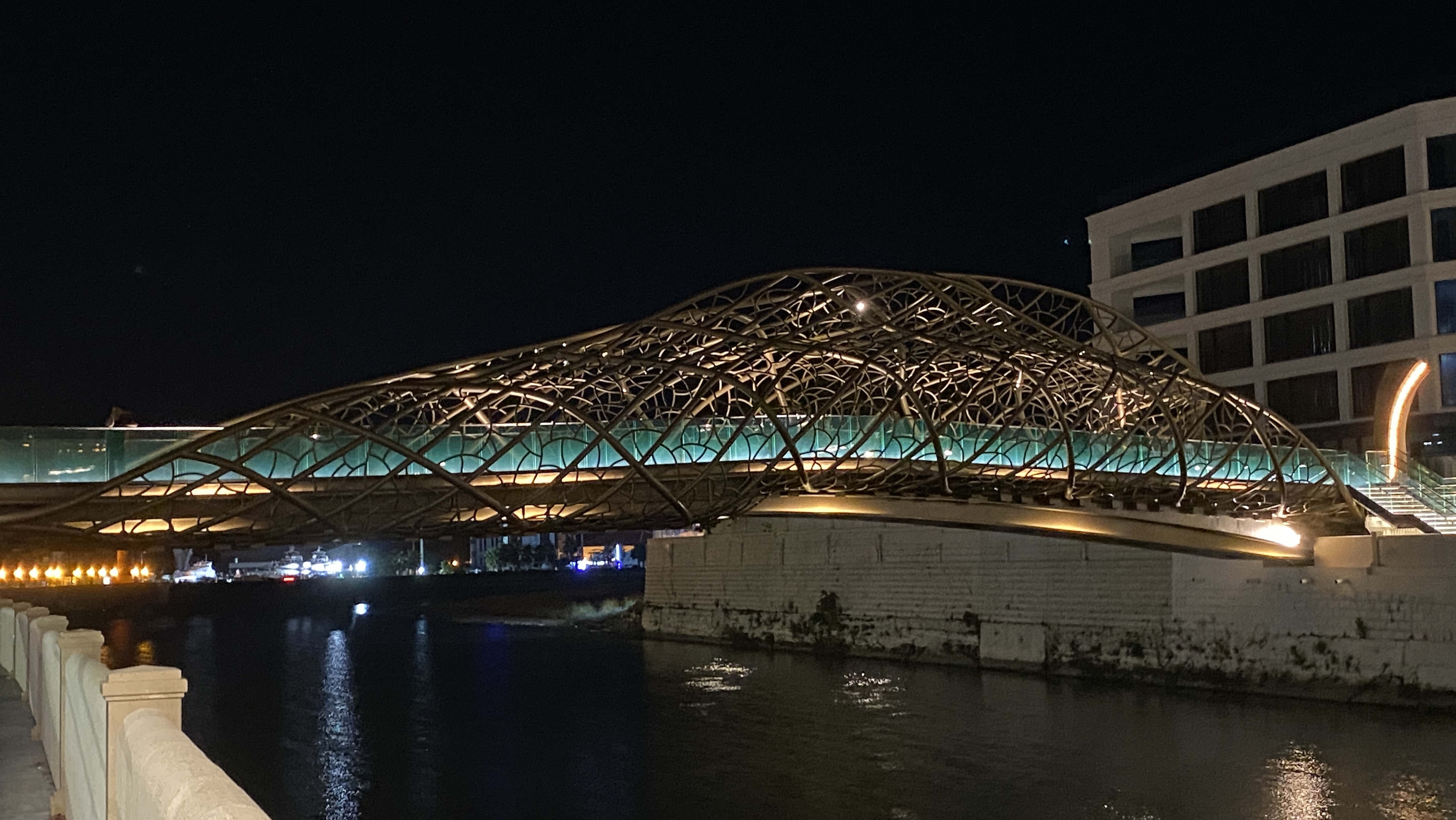 Вечерний Сочи. Иду к Волшебному листу.