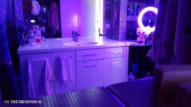 Убираюсь в ванной 

Новые герои!!