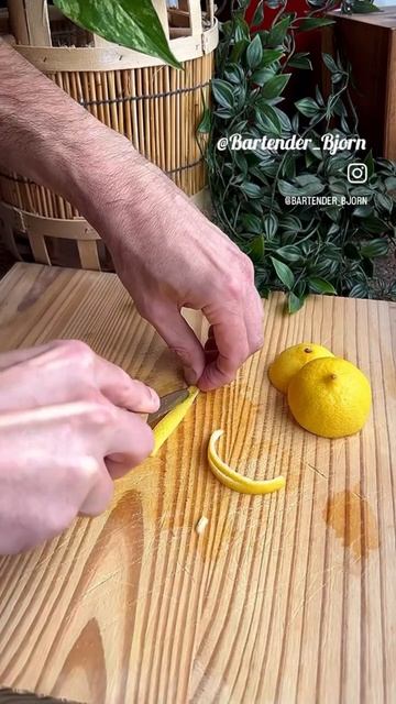 Украшение бокала цитрусовыми. 1