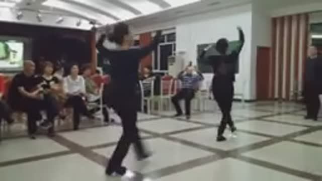 Караоке по-китайски )) Karaoke in Chinese