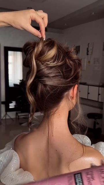 Объемный текстурный пучок ракушка #прическа #укладка #волосы #пучок