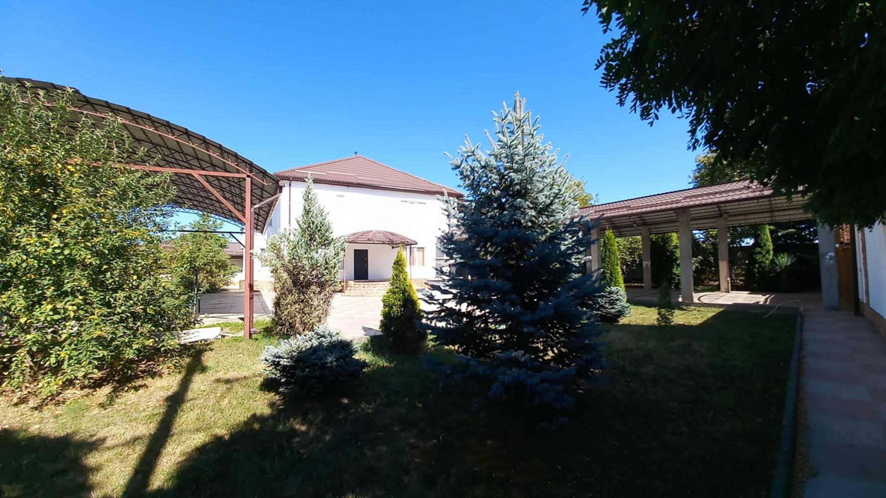 №526 Цена 19 млн руб. Дом 245 м.кв + гостевой дом 54 м.кв. + баня 43 м.кв.👍