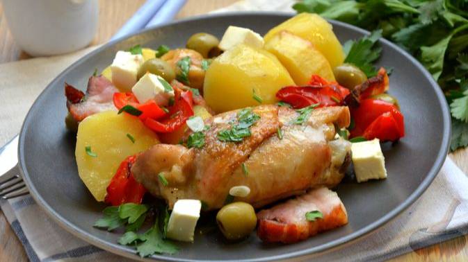 Калейдоскоп вкусов в одном блюде. КУРИЦА С КАРТОШКОЙ, ПЕРЦЕМ