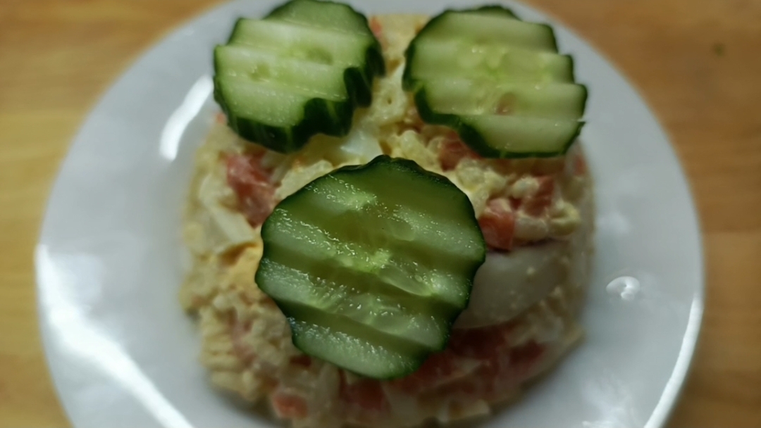 Салат с кальмарами, простой рецепт