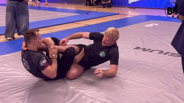 2F Михаил Василенко - Константин Мукутадзе  - Universe Cup/black/absolute