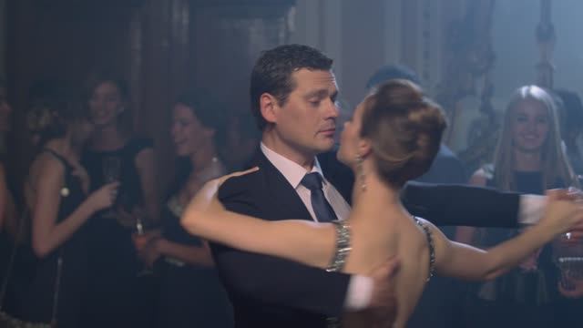 ДЕКОРАЦИЯ УБИЙСТВА - 2 серия