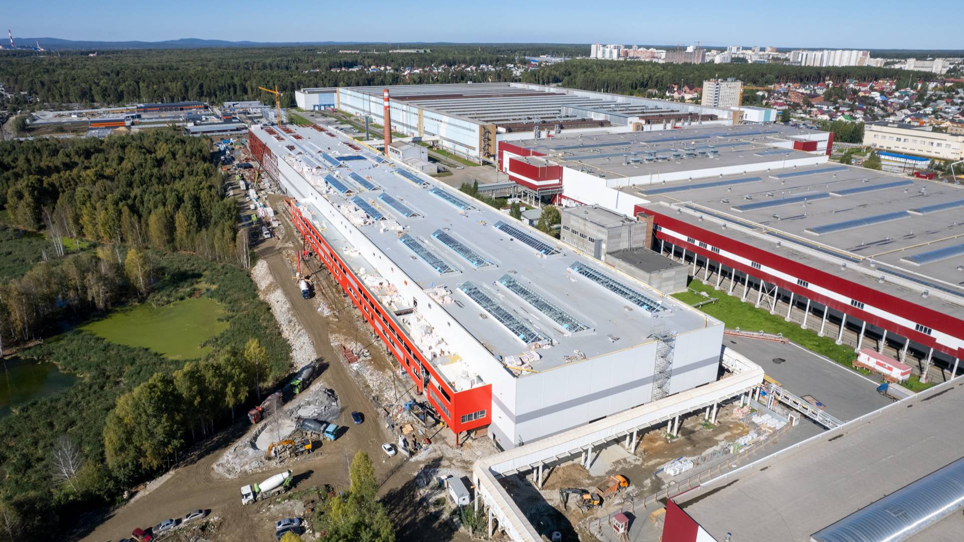 Ход строительства комплекса по производству высокоскоростных поездов, сентябрь-2025