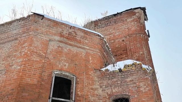 Церковь Николая чудотворца и покрова пресвятой Богородицы.