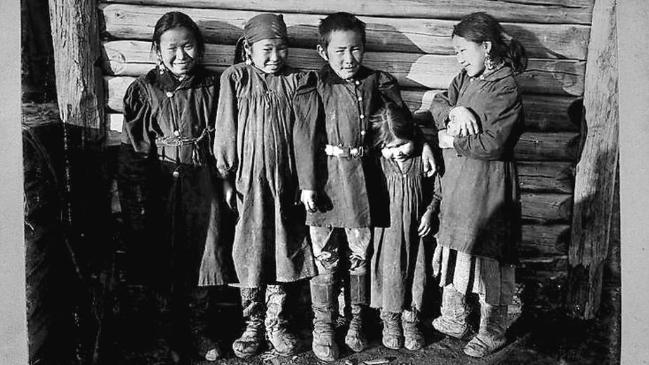 Оживляя старые фотографии Якутии конца 19 - начала 20 века