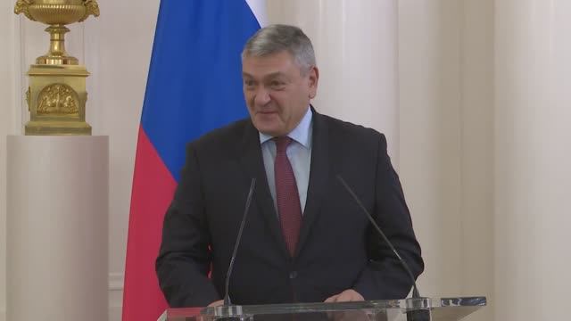 А.Руденко на открытии выставки, посвящённой 65-летию установления российско-лаосских дипотношений