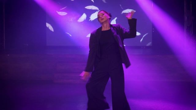 [K-Pop] Кузьмина Екатерина "Танцуй с тренером 2025"