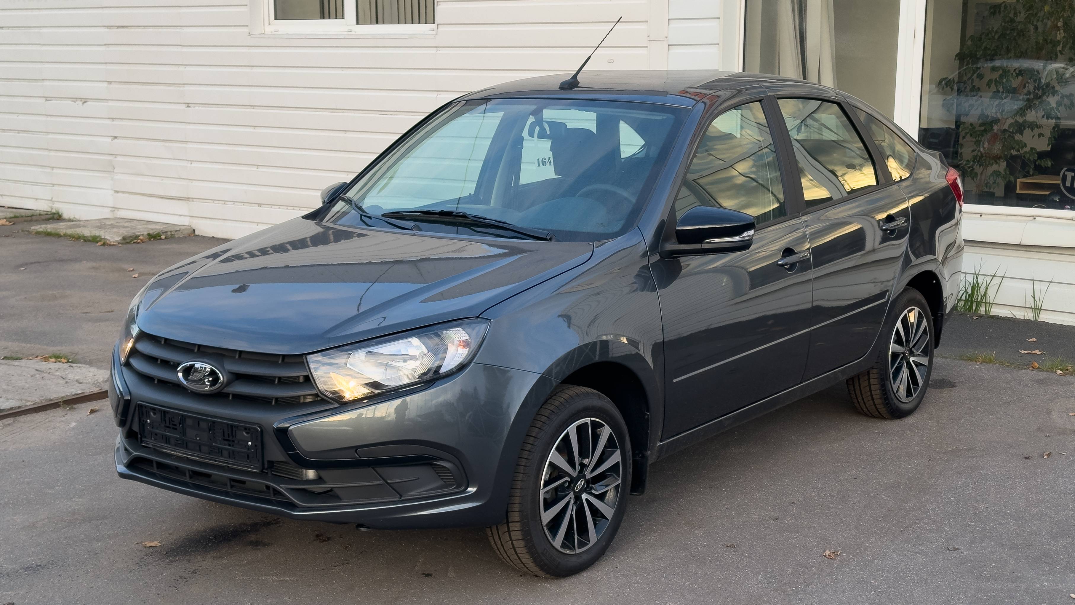 Lada Granta zip8132 - Вы можете купить в автосалоне АВРОРА Санкт-Петербург