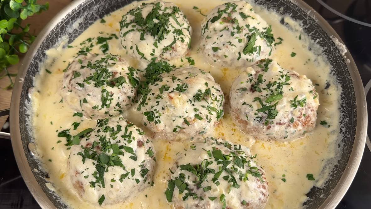 Тефтели из говяжьего фарша | В сливочном соусе | Картофельный гарнир