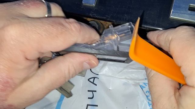 замена подсветки номера Рено Дастер