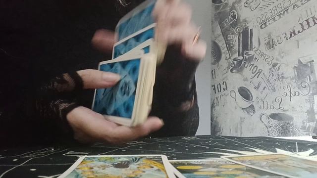 Соглашаться ли на предложение? Расклад Таро